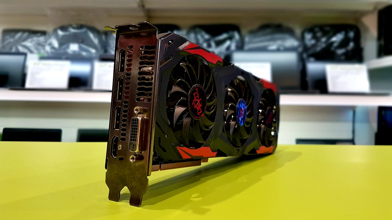 Used PowerColor Red Devil Radeon RX 570 4GB GDDR5 AXRX 570 4GBD5-3DH/OC ...